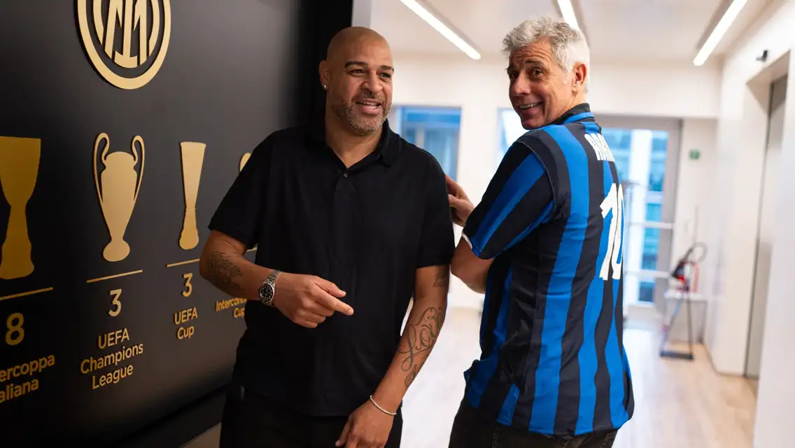 Adriano visits Inter HQ