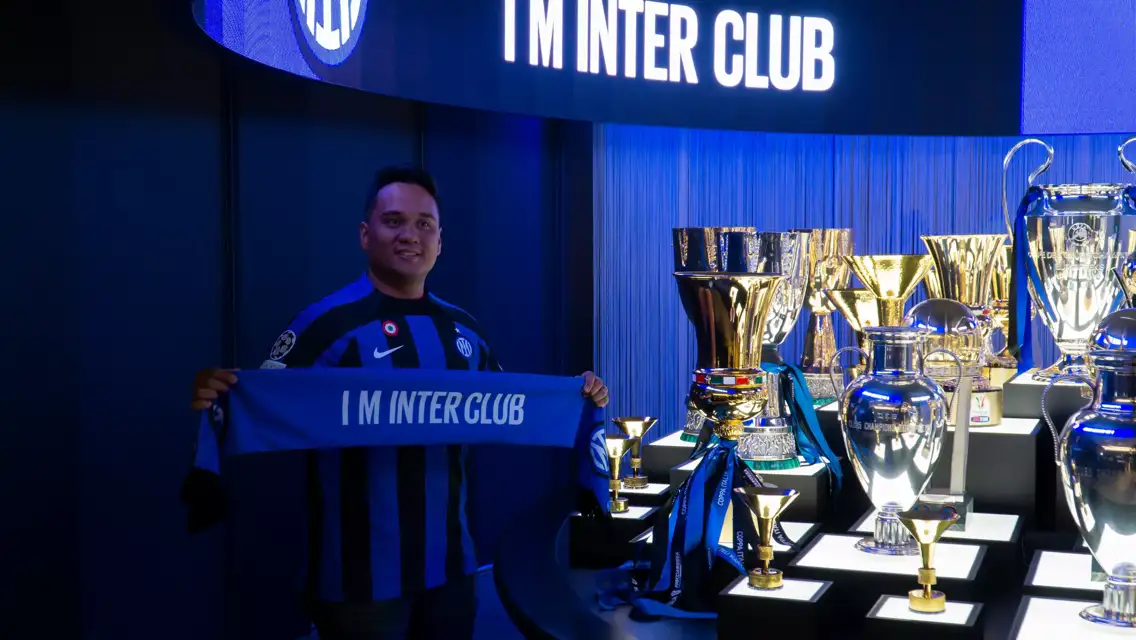 Inter Club Indonesia members at Inter HQ