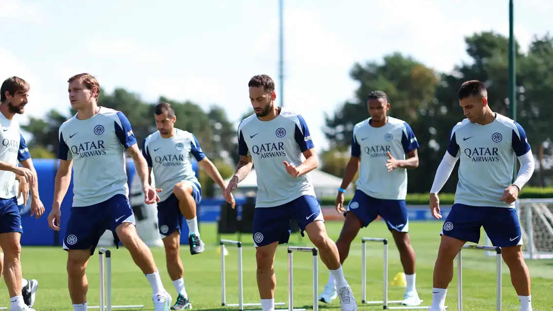 Ahead of Ajax vs Inter: the Nerazzurri in training